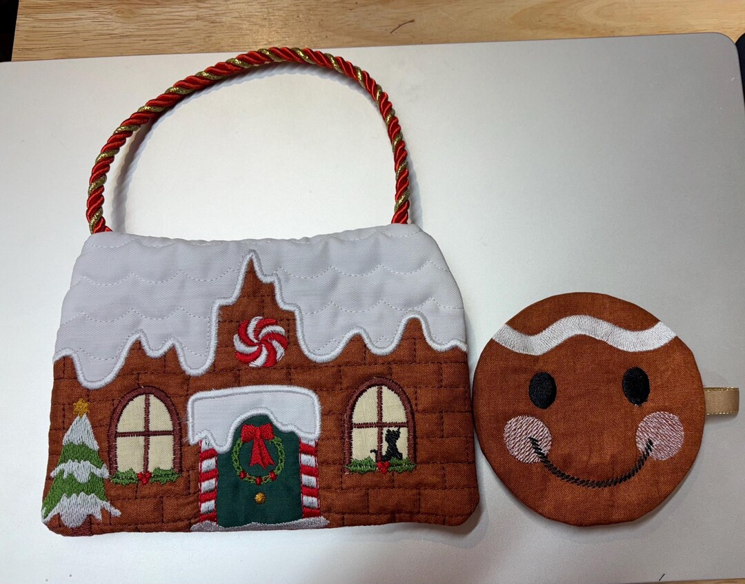Christmas Gingerbread House and Coin Purse. - Etsy