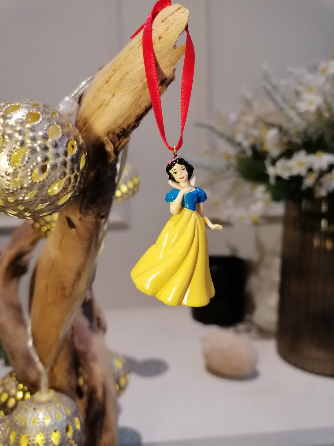 Disney Snow White Christmas Decoration Figure, Ornament Bauble, Disney ...