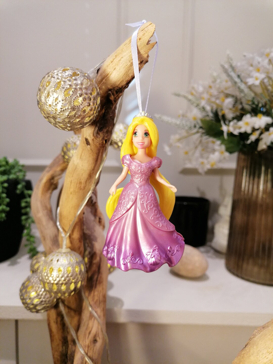 Disney Tangled Rapunzel Christmas Decoration Figure, Ornament Bauble ...
