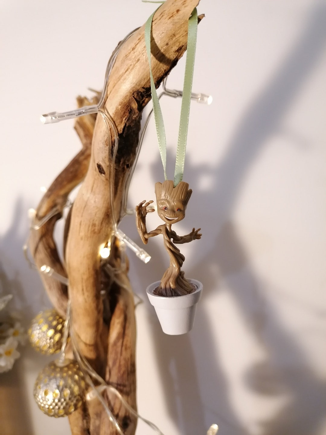 Disney Marvel Guardians of the Galaxy Groot Christmas Decoration Figure ...