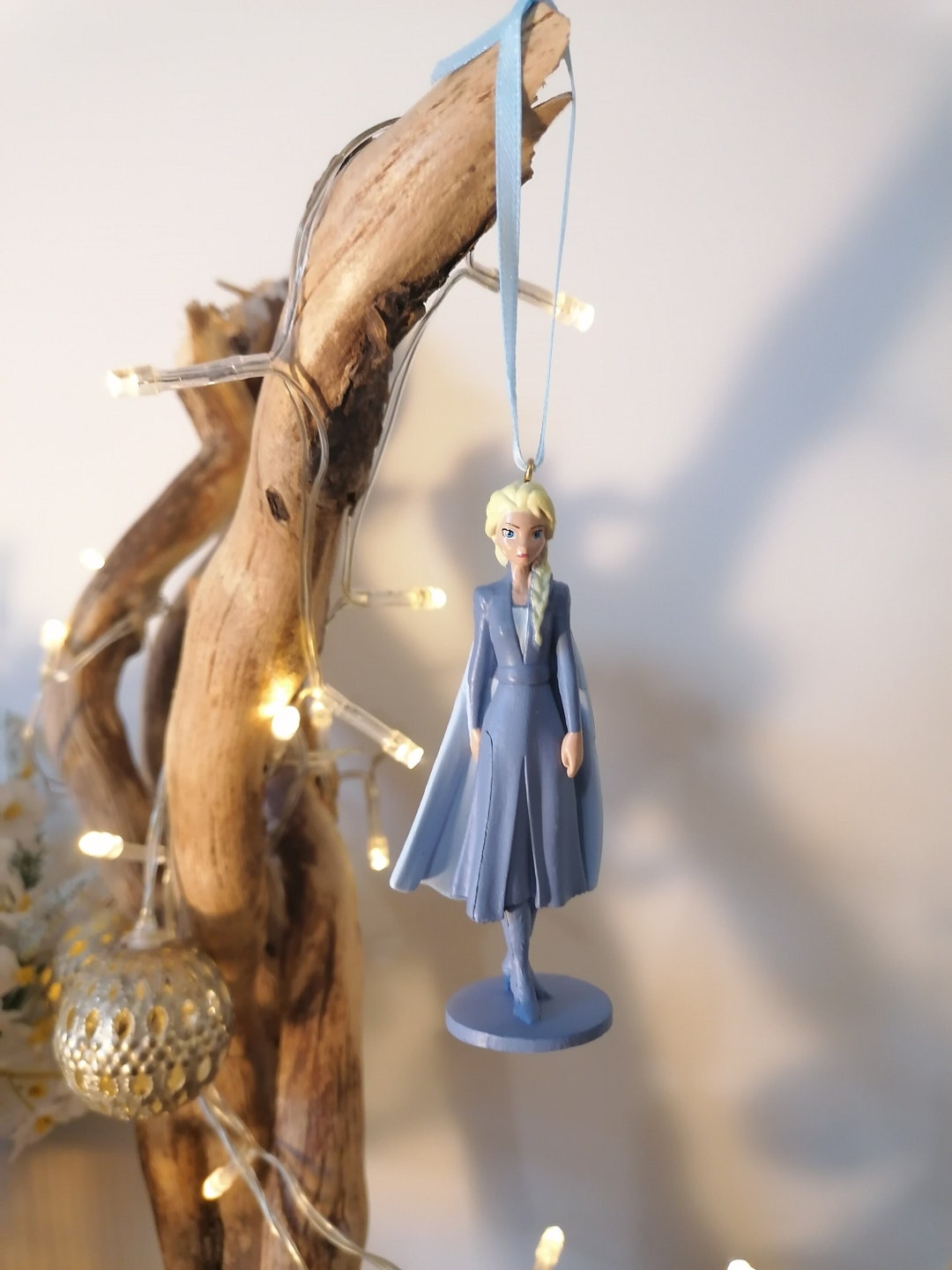 Disney Frozen Elsa Christmas Decoration Figure, Ornament Bauble, Disney ...