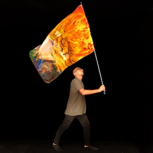 Here Comes Your King, King of Kings, Lion of Judah, Crown, Declaration ...