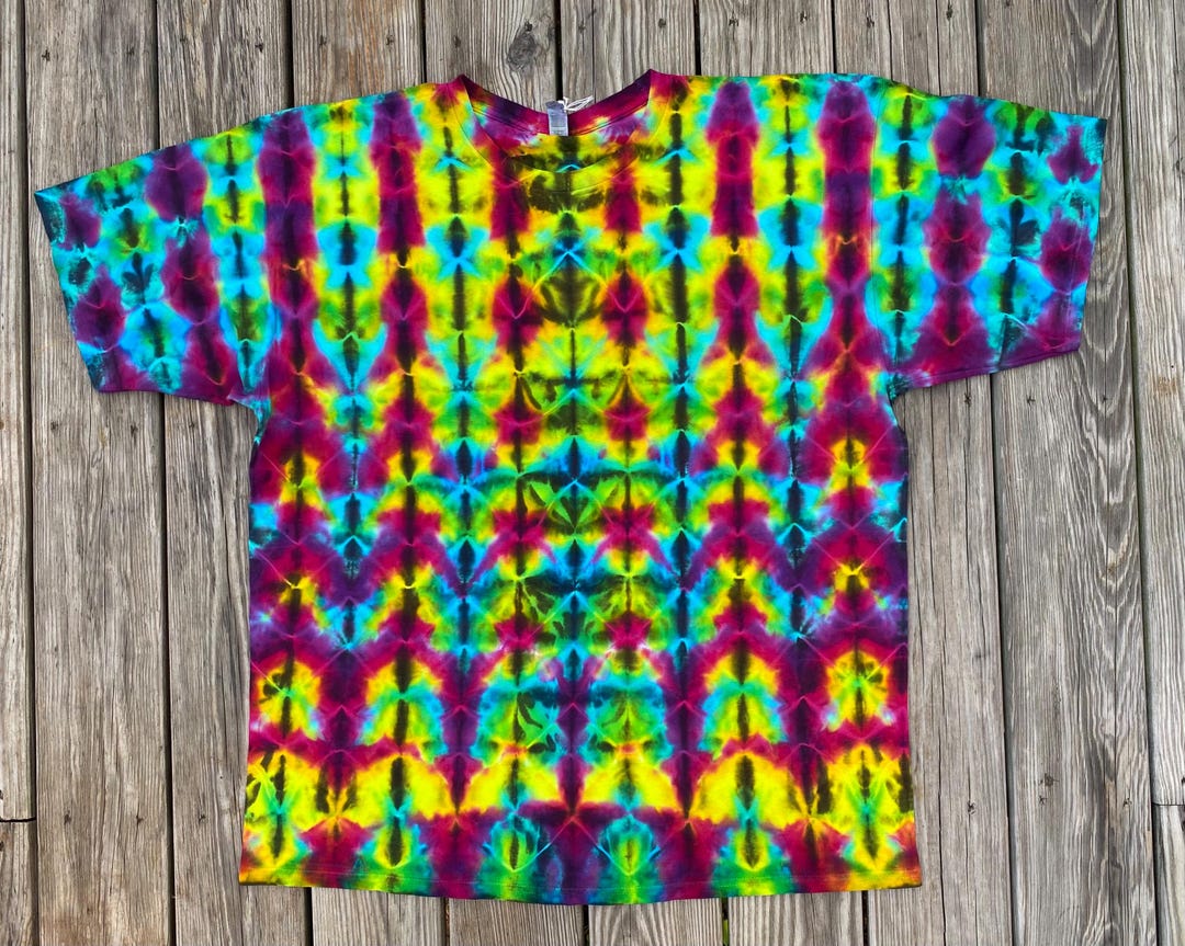 Adult 3XL Tesselation Handmade Tie Dye T-shirt - Etsy