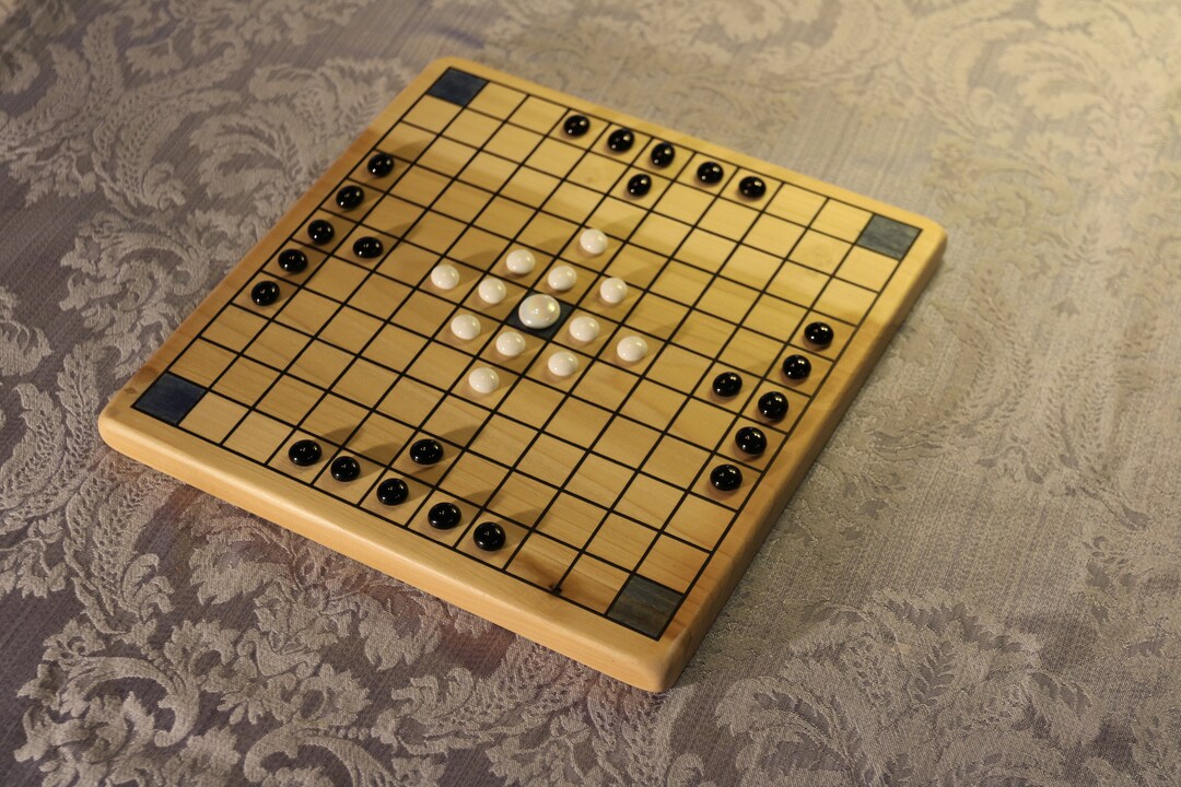 Hnefatafl and Tawlbwrdd Hardwood Board With Colored Corners - Etsy