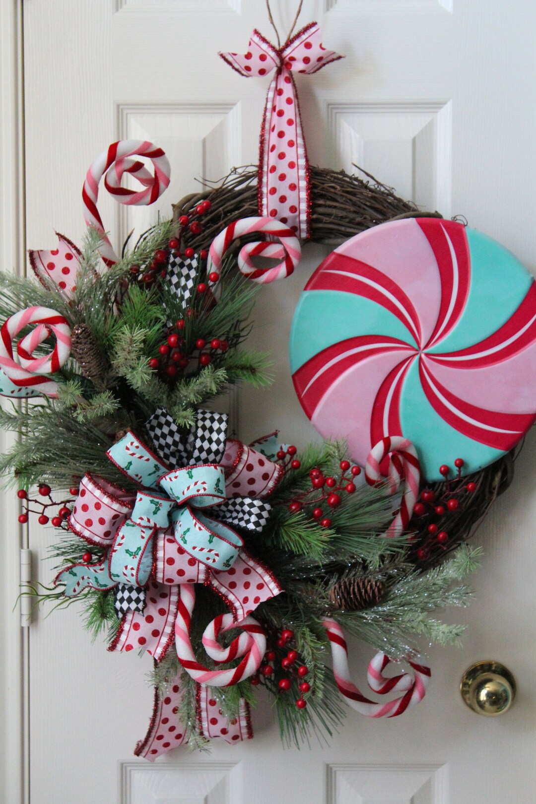 Curly Candy Cane Pink & Turquoise Christmas Grapevine Wreath, Fun ...