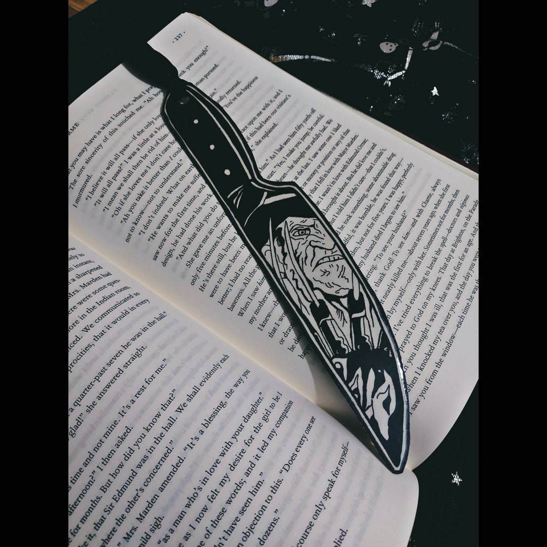 Horror Icon Serial Killer Knife Bookmark, Horror, Gift, Bookmark ...