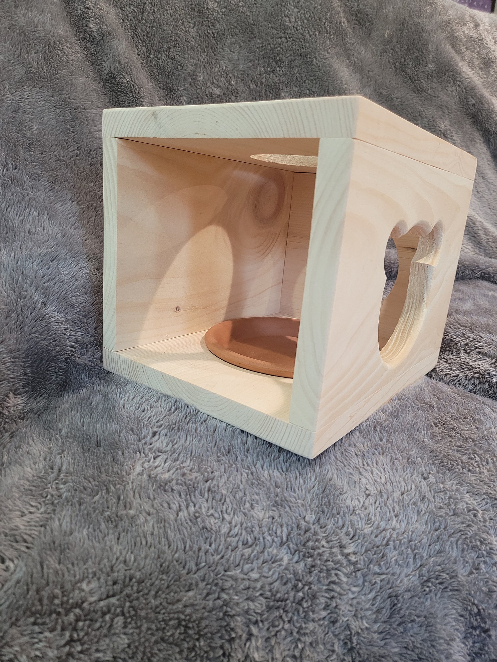 Chinchilla Chill Hanging Hideout House With Terracotta Cooling Bowl ...