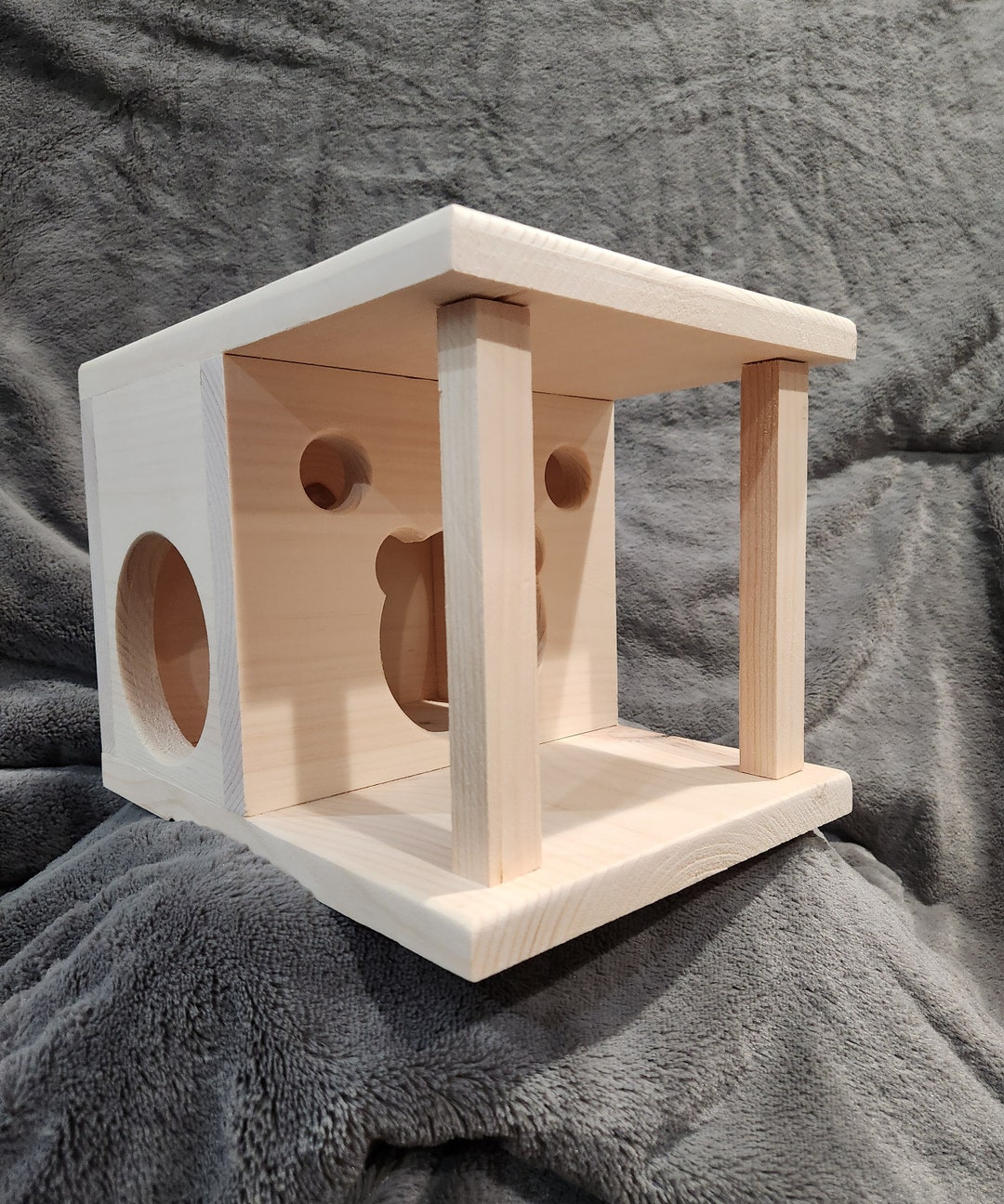 Chinchilla Luxury Hideout House W/ Front Porch Deluxe Hut Porch Kiln ...