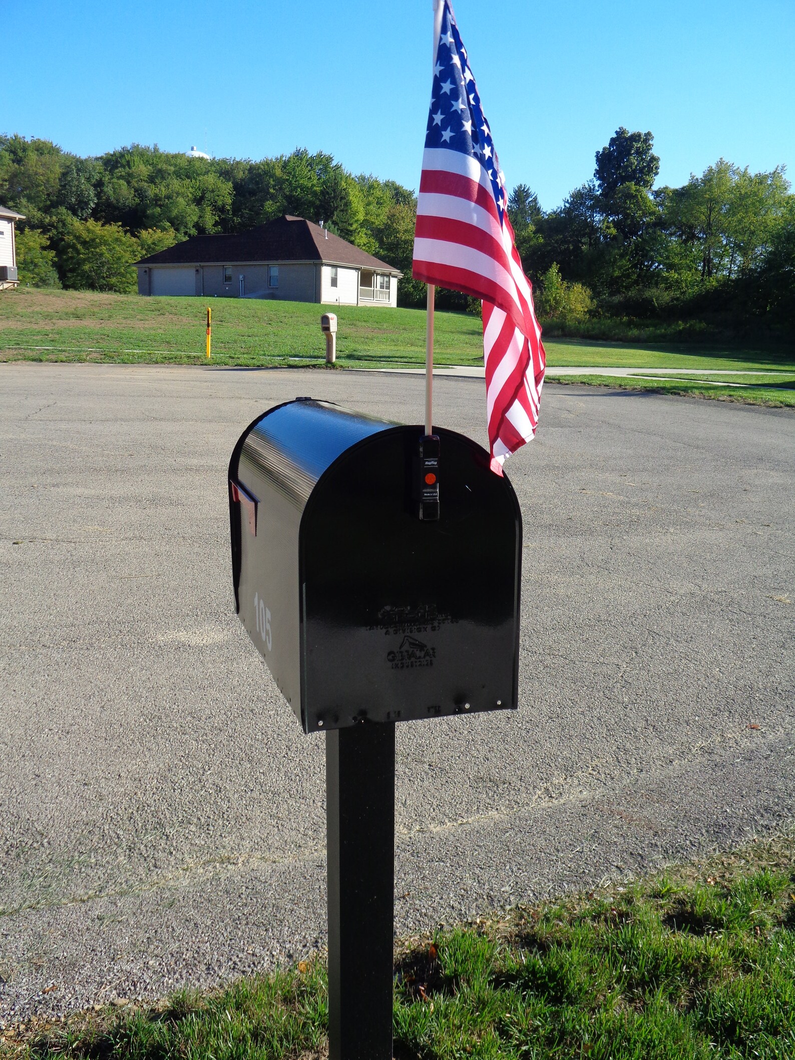 Magnetic Flag Pole Bracket, Flag Pole Holder. Fly a Flag the Fast, Easy ...