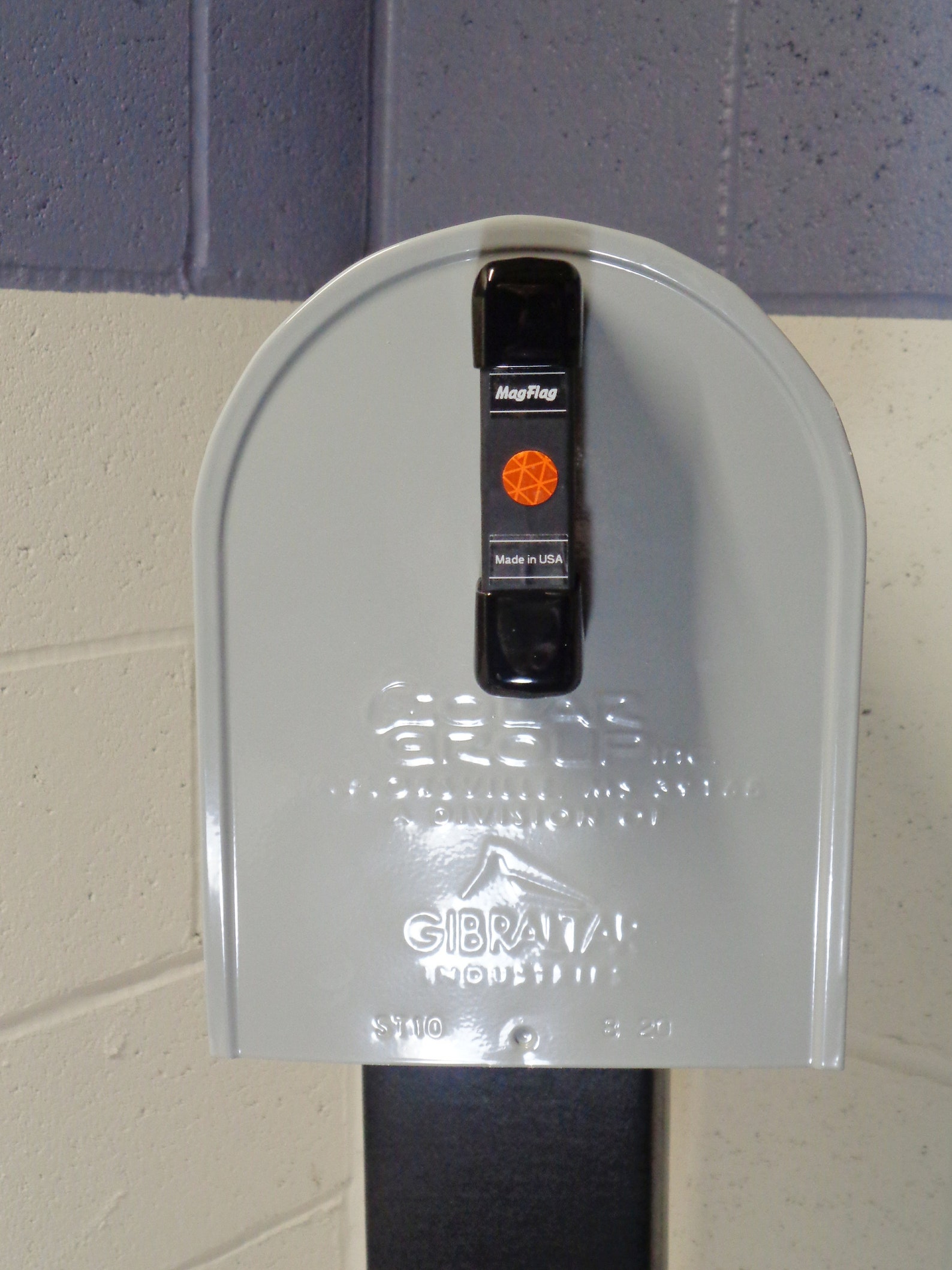 Magnetic Flag Pole Bracket, Flag Pole Holder. Fly a Flag the Fast, Easy ...