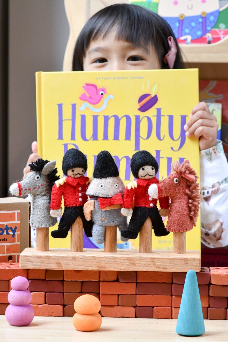Humpty Dumpty Finger Puppet Set, Interactive Humpty Dumpty Puppet ...