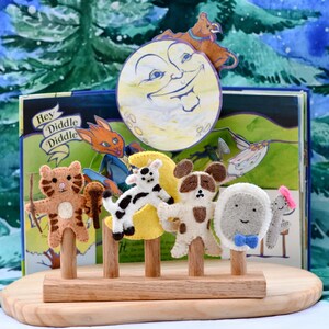 Hey Diddle Diddle Finger Puppet Set | Nursery Rhyme Storytelling | Cat ...