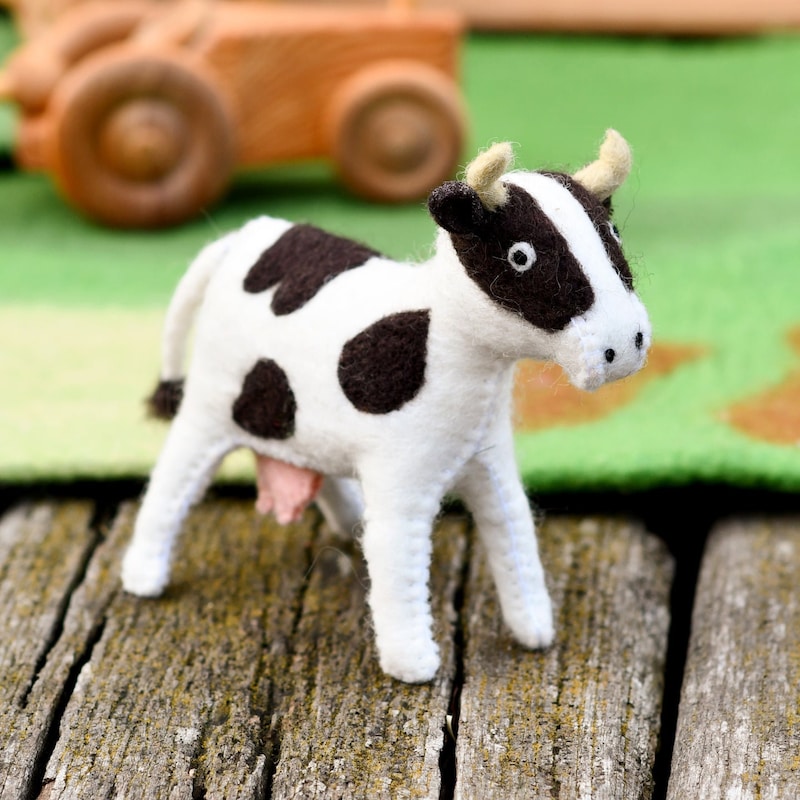 Felt Cow - Etsy