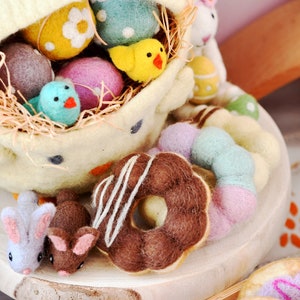 Felt Pon De Ring Donuts | Japanese Mochi Donuts | Pastel, Chocolate and ...