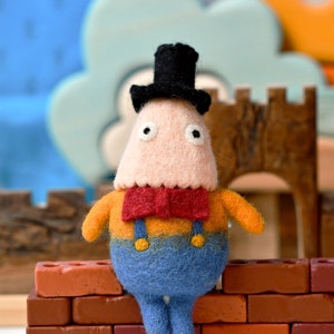 Felt Humpty Dumpty Toy | Nursery Rhyme Marionette Puppet Toy | Humpty ...