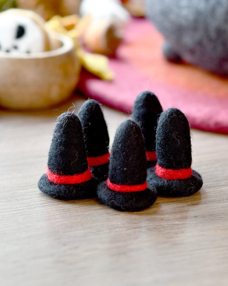Felt Witches Hat for Loose Parts (set of 5 Witches' Hats) Halloween ...