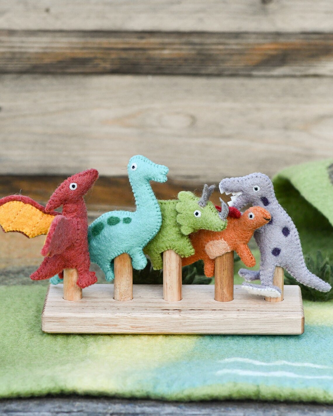 Dinosaur Finger Puppets Set, Brachiosaurus Triceratops Tyrannosaurus ...