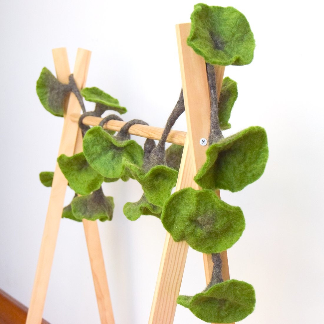 Green Flower Garland / Made From Wool Felt 1.7m 170cm - Etsy