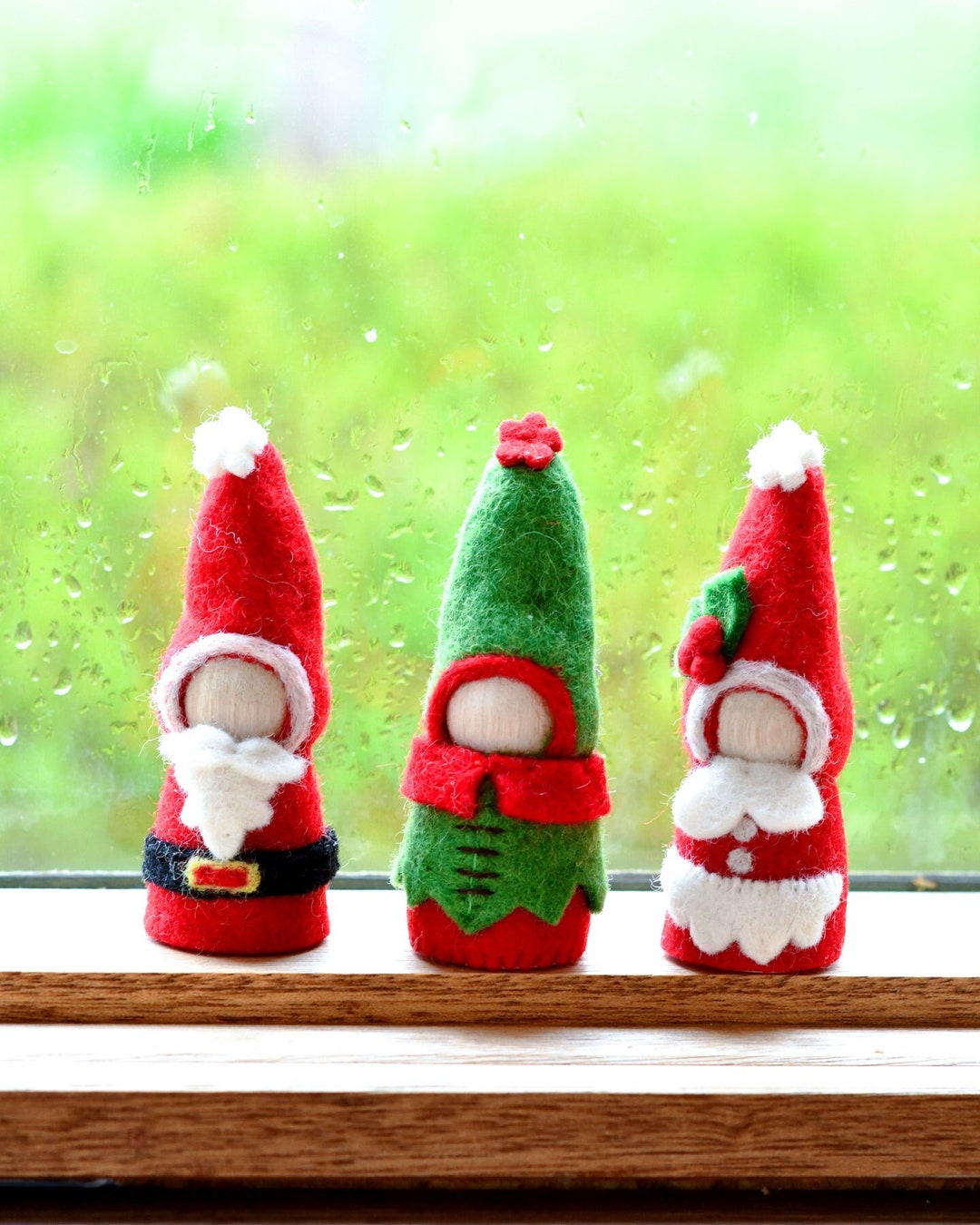 Christmas Peg Dolls Set - Santa Claus, Mrs Claus and Christmas Elf ...