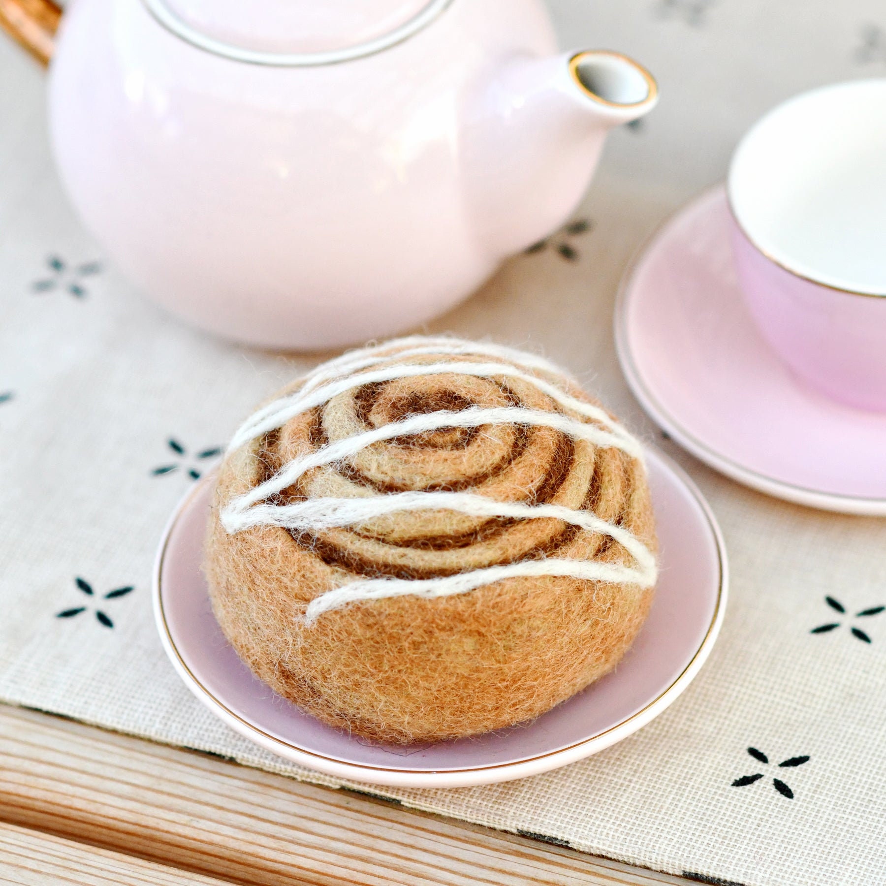 Felt Cinnamon Roll | Felt Play Food | Realistic Cinnamon Roll for ...