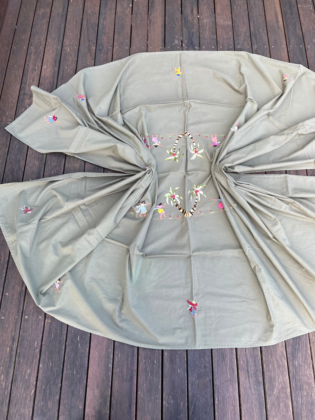 Vintage Tablecloth Old Linen Old Tablecloth Vintage Bedding Embroidered ...