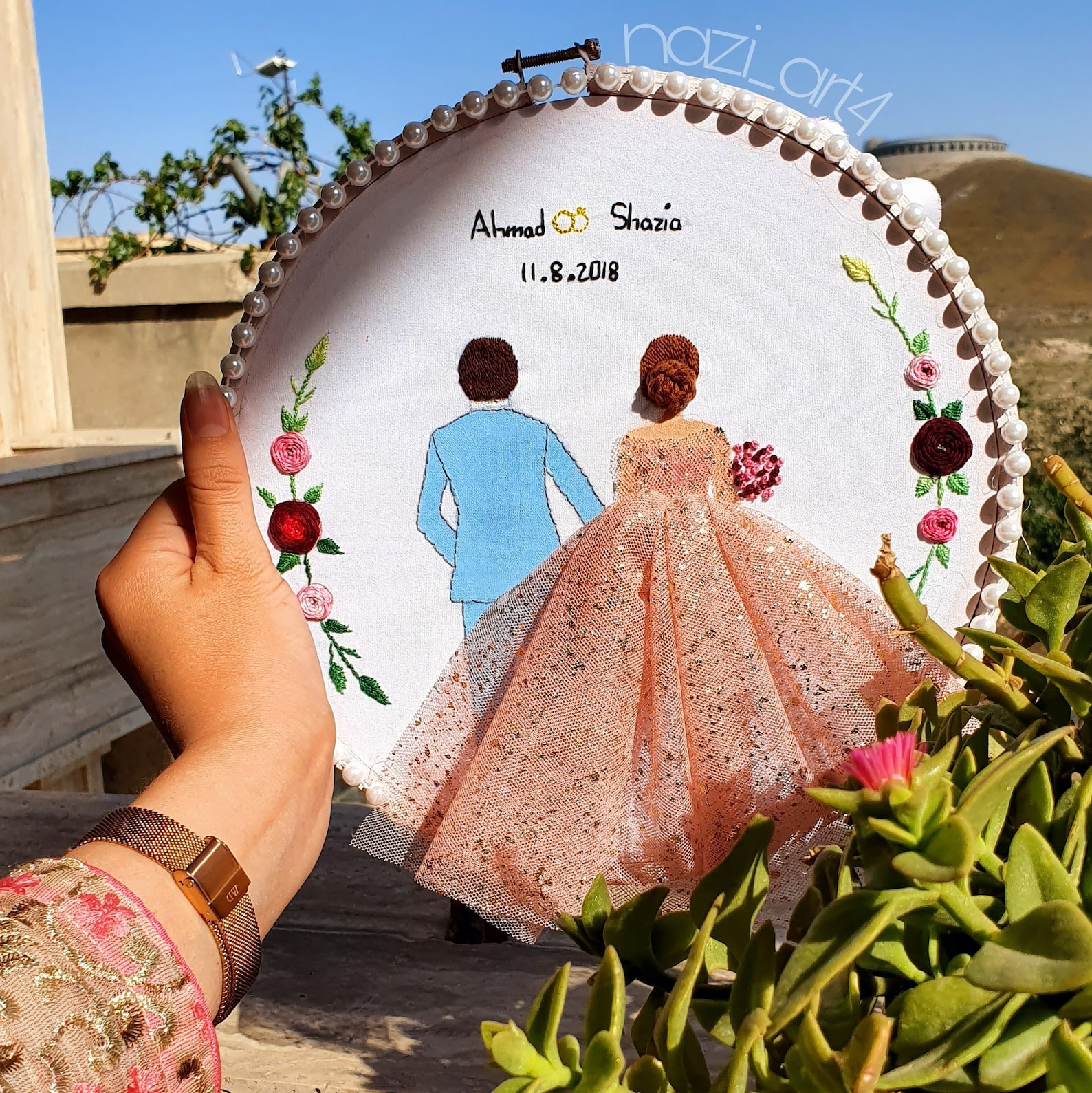 Handmade custom couple embroidery with the date of your | Etsy