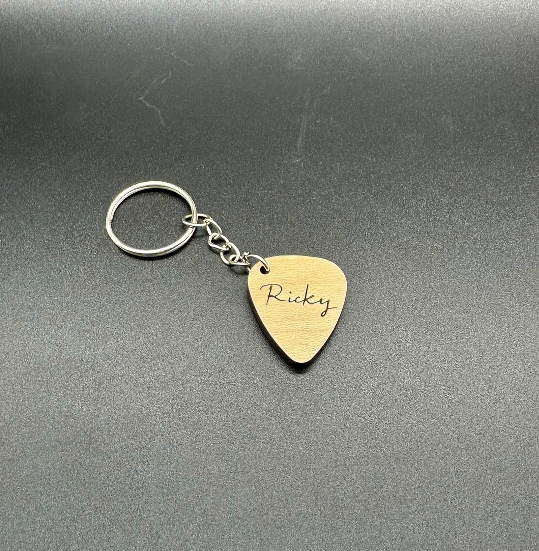 Personalized Guitar Pick Keychain - Etsy