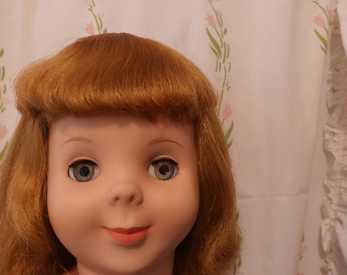 NEW MINTY Head LINDA Mccall, Wavy Blonde Hair, Pretty Lip & Face Color ...