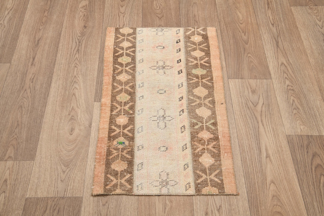 2x3 Faded Oushak Rug, Vintage Turkish Small Area Rug, Neutral Bathroom ...