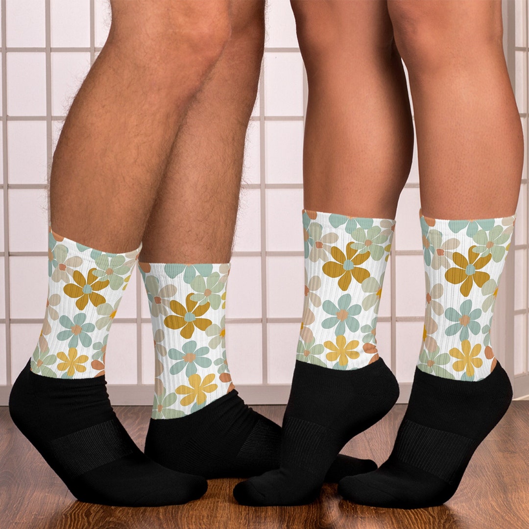 Vintage 60s Pastel Color Pressed Flower Pattern Black Footed Socks ...