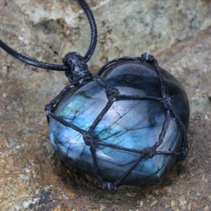 Dragon's heart natural labradorite necklace store