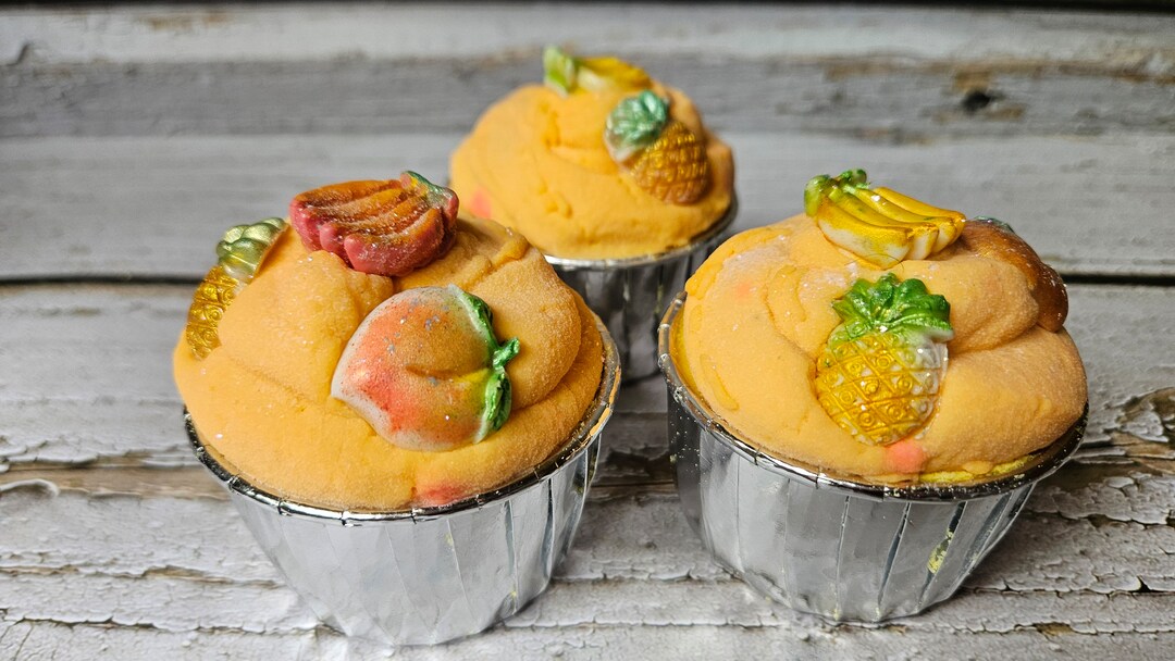 Bahama Fizz Summer Bathbomb Bubble Bar Bath Bomb Cupcake Bubble Bar ...