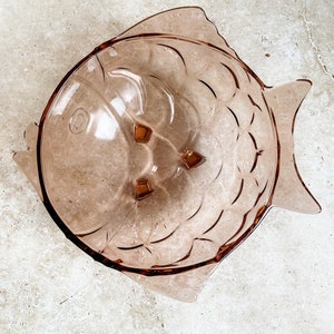 Pressed Glass Fish Fruit or Salad Bowl - Etsy