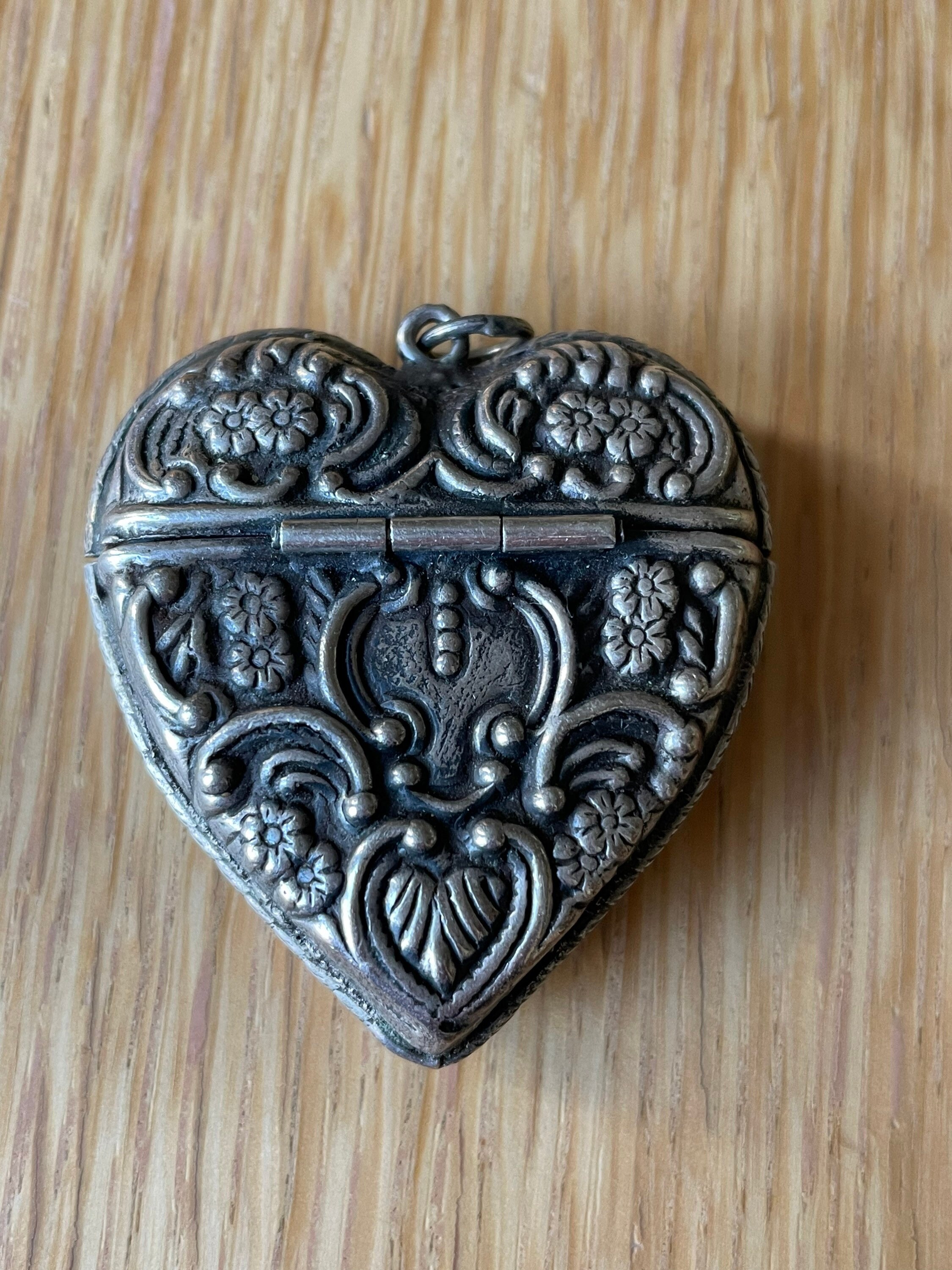 Solid Silver Heart Shaped Snuff/ Pill Box Pendant. - Etsy