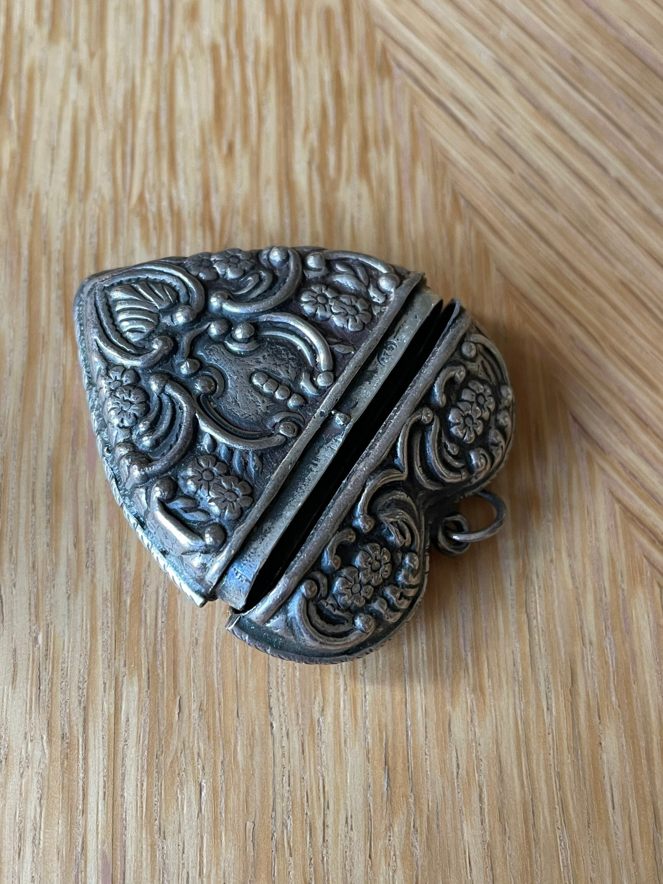 Solid Silver Heart Shaped Snuff/ Pill Box Pendant. - Etsy