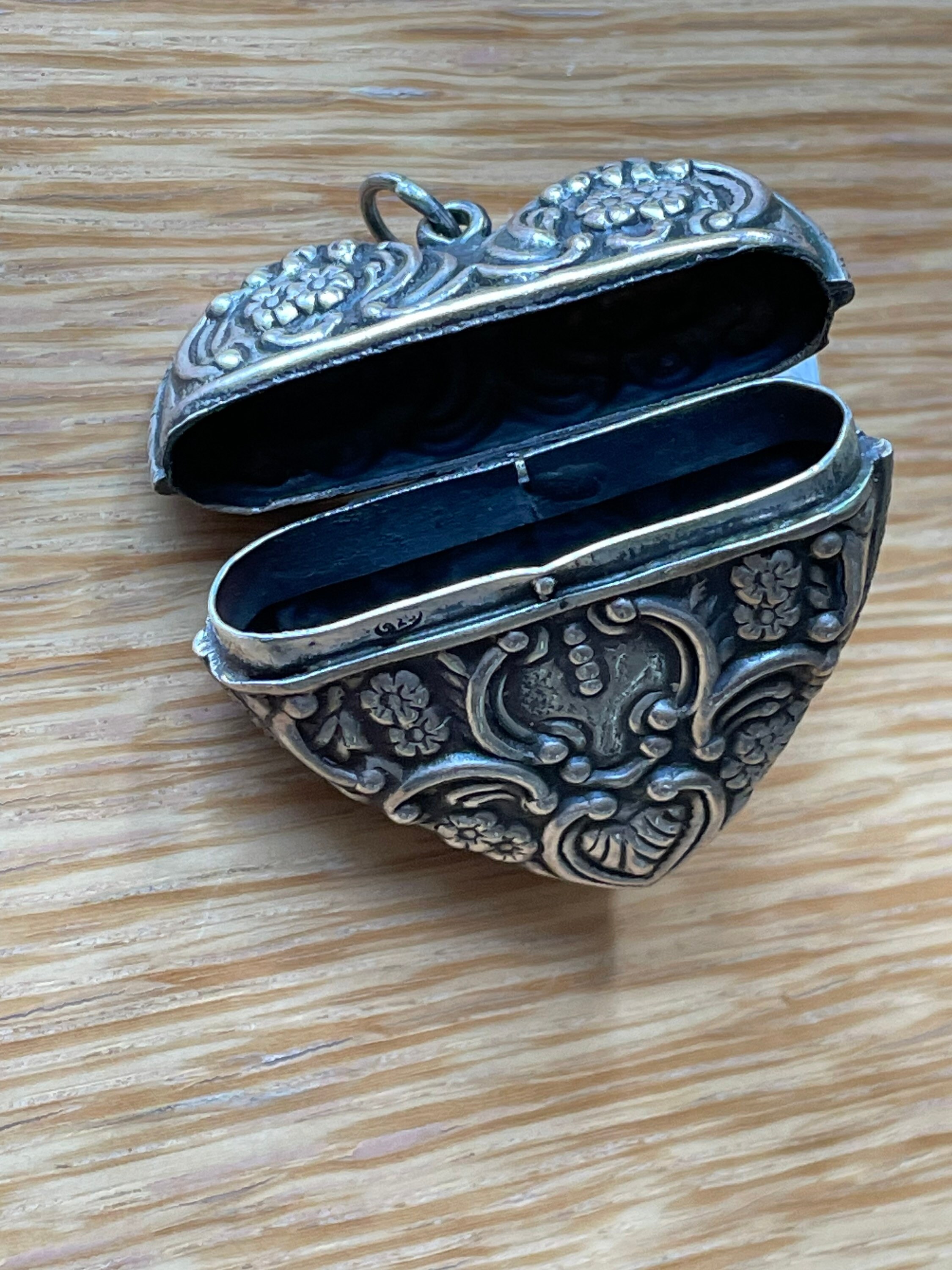 Solid Silver Heart Shaped Snuff/ Pill Box Pendant. - Etsy