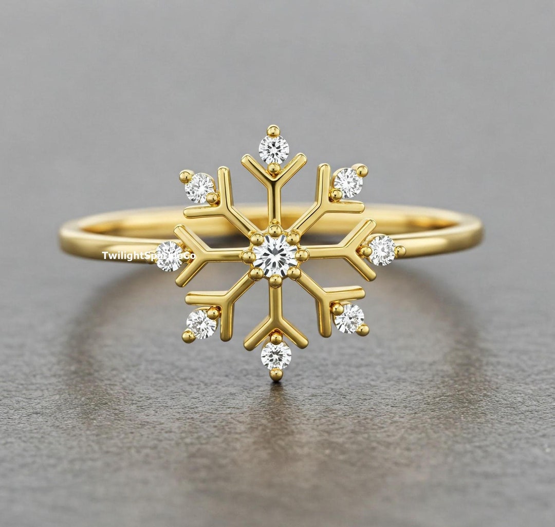 Minimalist Cluster Snowflake Ring, Winter Ring for Gift, Round Cut ...