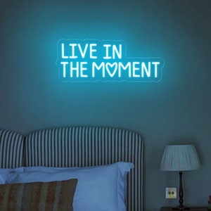 Live in the Moment Neon Sign,trendy Feminine Wall Art,restaurant Wall ...