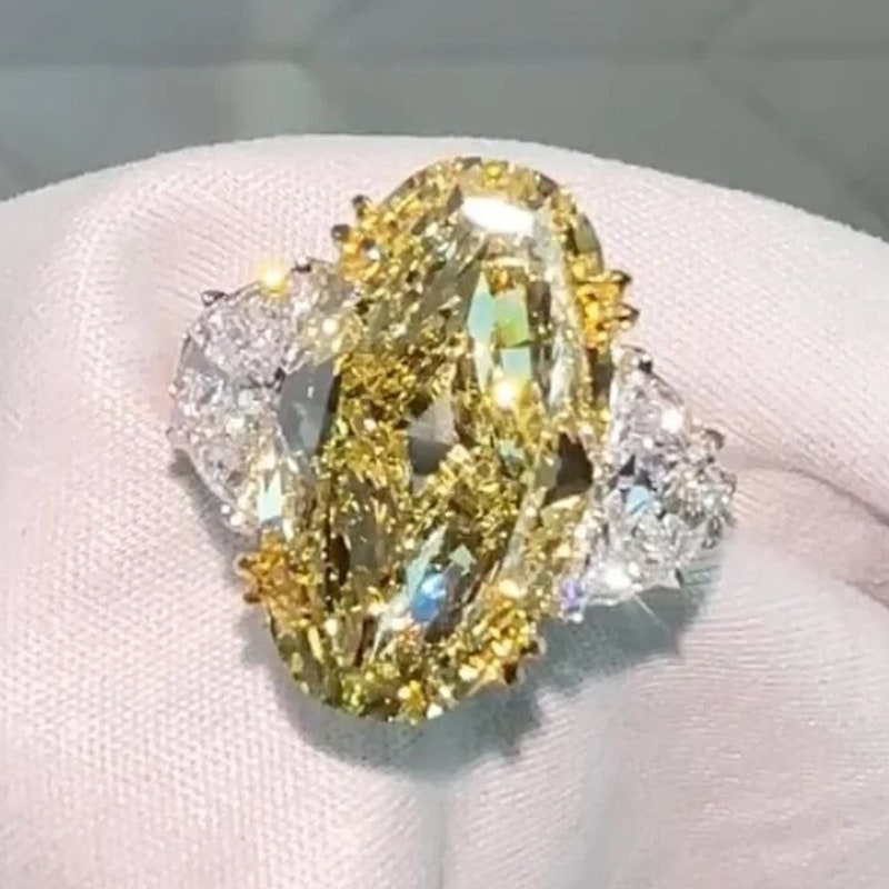 Canary Diamond Ring - Etsy