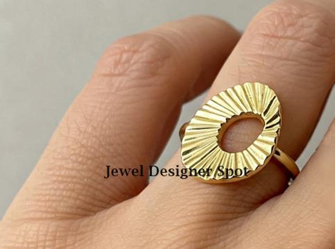 Vintage Inspired Free Form Gold Ring, Insert Sculptural Statement ...