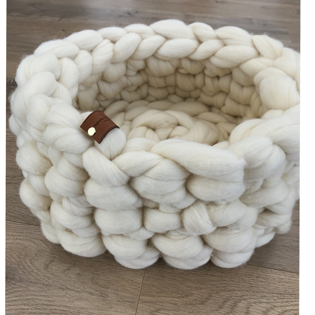 Handmade Chunky Knit Merino Wool Pet Bed: Cozy Cat or Dog Bed - Etsy