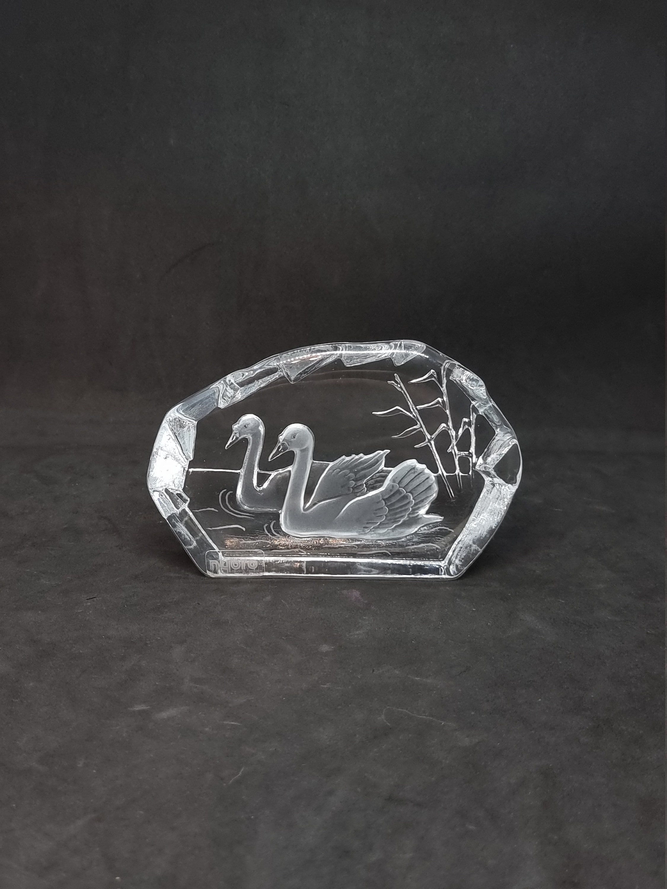 Vintage Nybro Sweden Crystal Glass Wapaperweight Sculpture "swans" | - Etsy