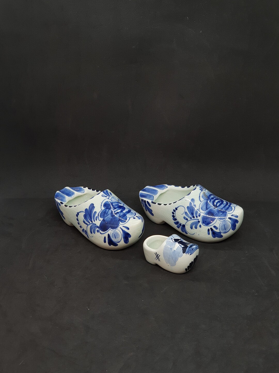 Vintage DELFT BLUE Hand Painted Glazed Shoes-ashtrays and 1 Small Shoe ...