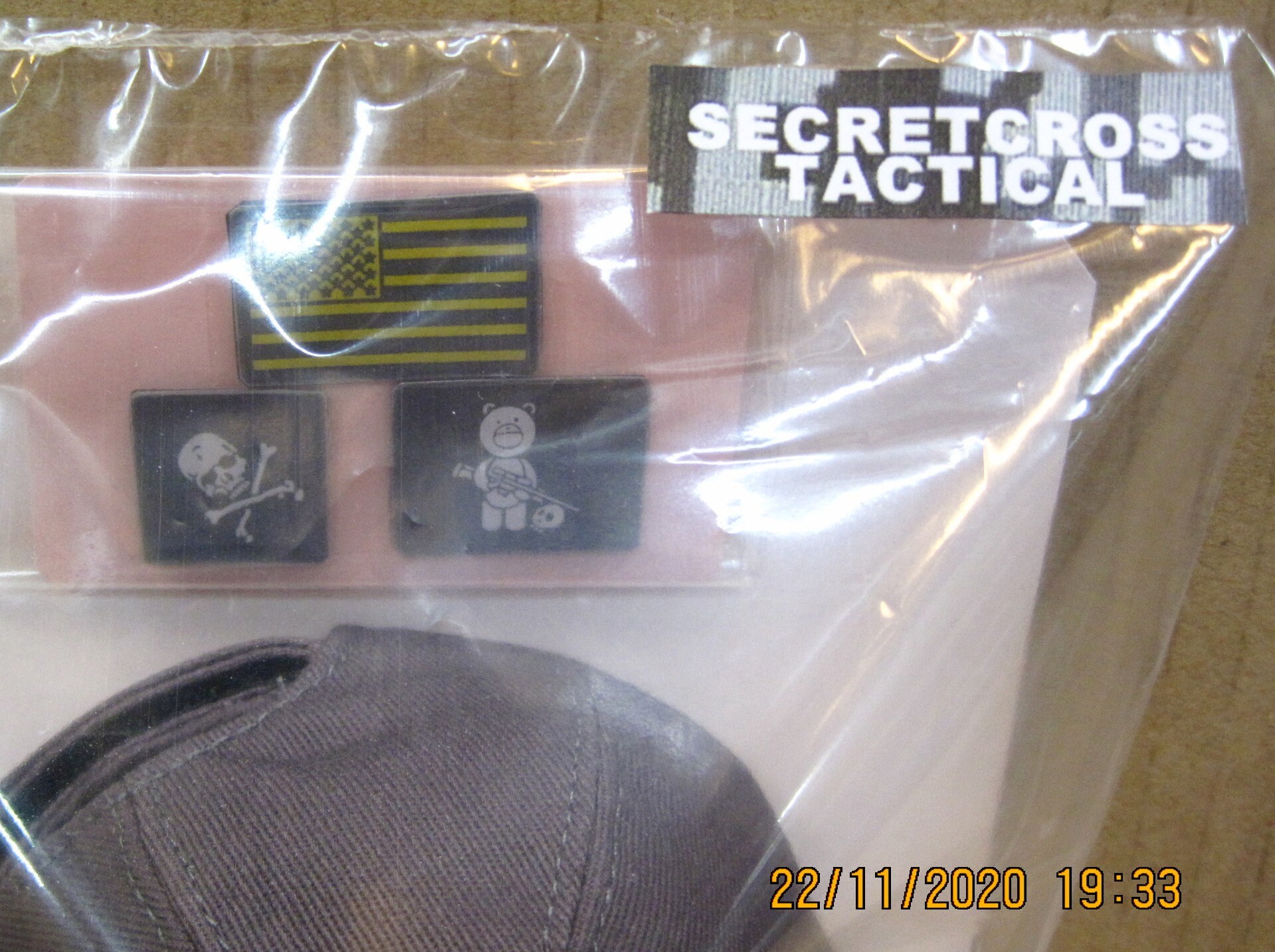 1:3 Scale Miniature Model Baseball Cap Grey Color With Three Badges Fit ...