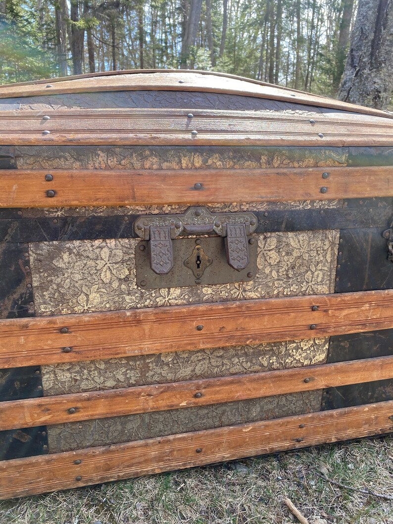 1800s Victorian Chest 1800s Victorian Trunk Large Round - Etsy