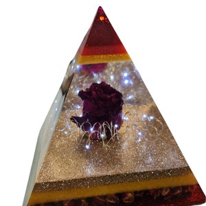 Custom Resin Pyramid - Etsy