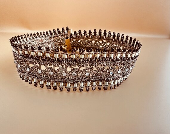 Brown lace choker store
