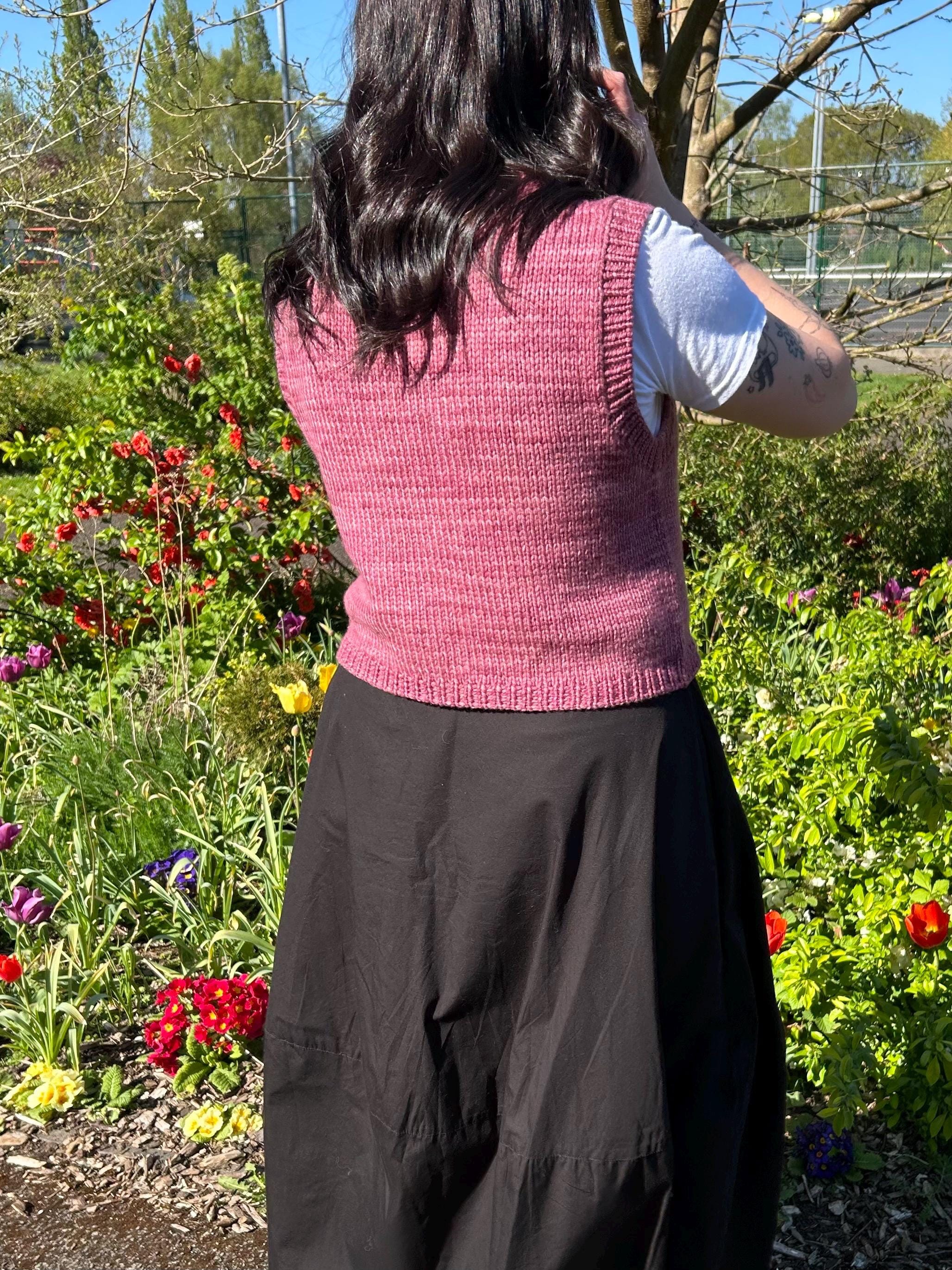 Peony Vest (english) Knitting Pattern - Etsy
