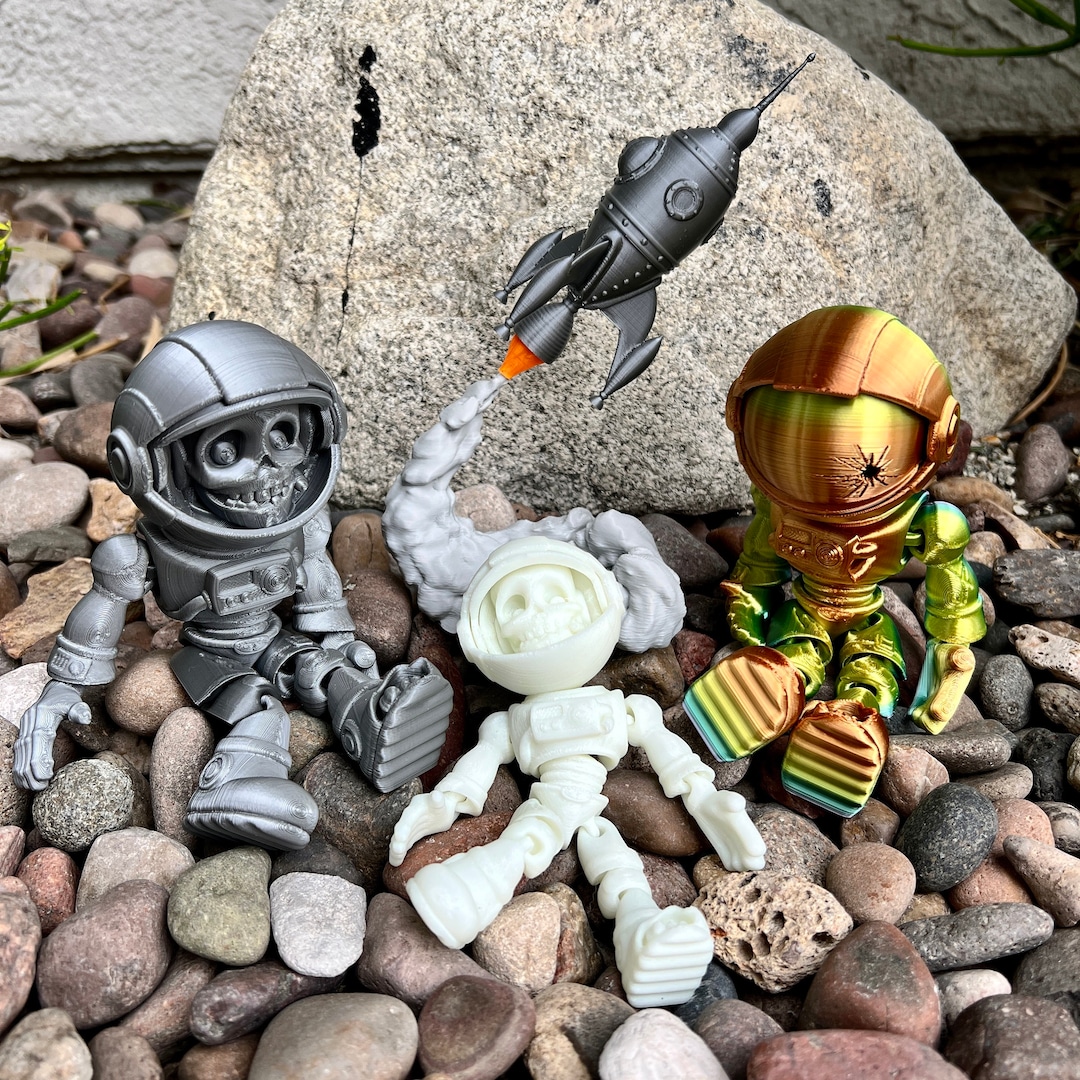 Astronaut Skeleton Articulated Flexi Fidget Toy Spaceman Reptile Desk ...