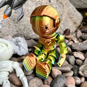 Astronaut Skeleton Articulated Flexi Fidget Toy Spaceman Reptile Desk ...